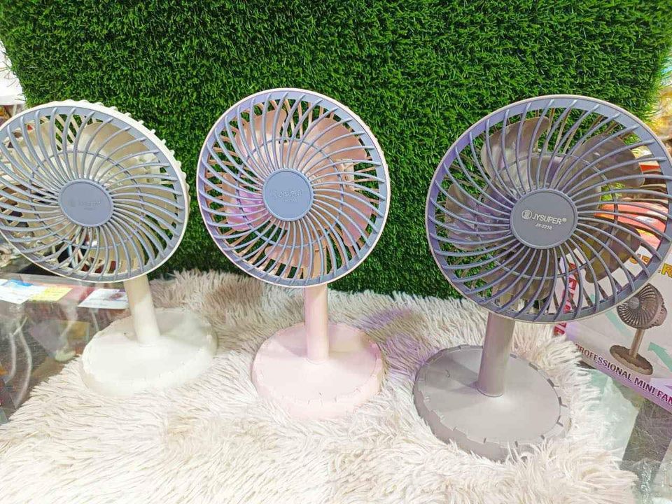 JYSUPER JY-2218 Rechargeable Mini Table Fan Portable Mini Moving Fan ...